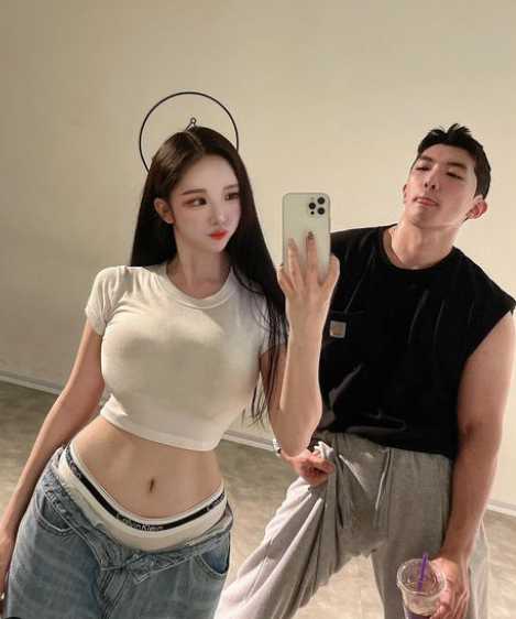 蜜桃臀阿姨 (@bd_z48) / Twitter