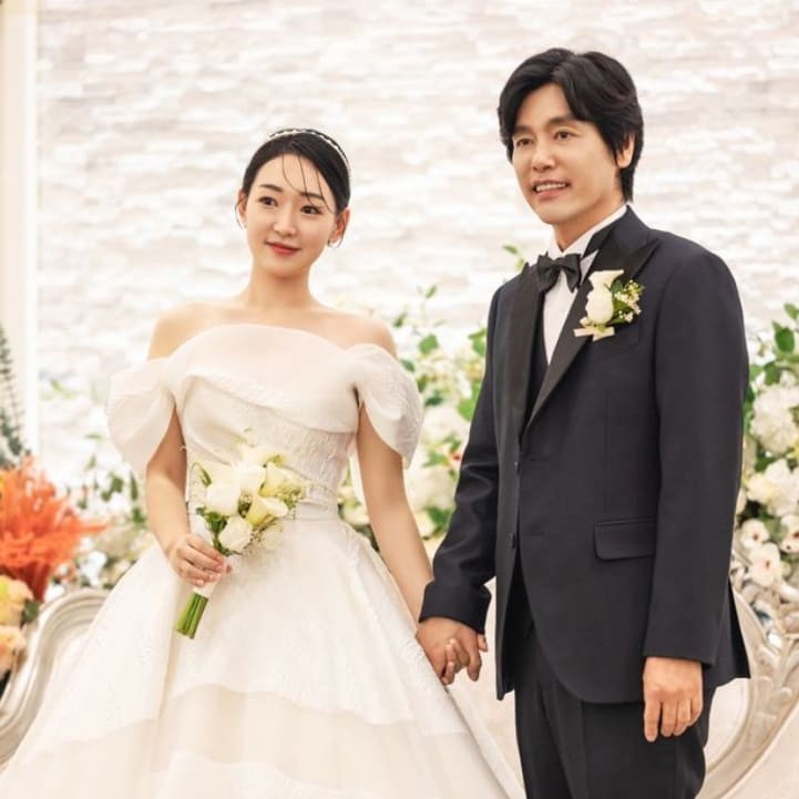 인스티즈(instiz) on Twitter: "박수홍 23살 차이 부인 (링크에 더있어요👉) https://instiz.net/pt/7303199"