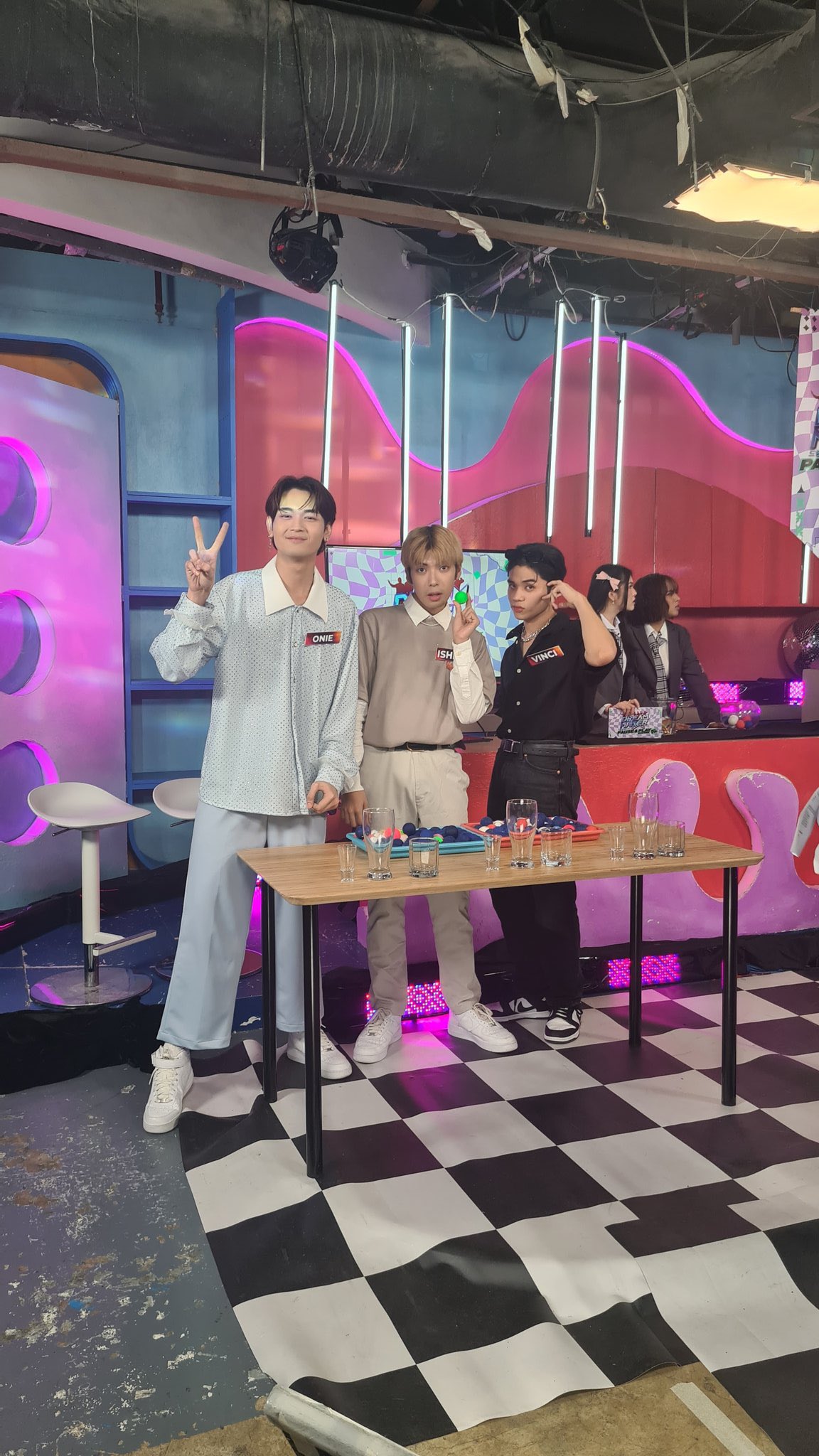 ONIEBEES OFFICIAL on Twitter: "Some behind-the-scenes photos of #DreamChaser_Onie with Ishiro ...