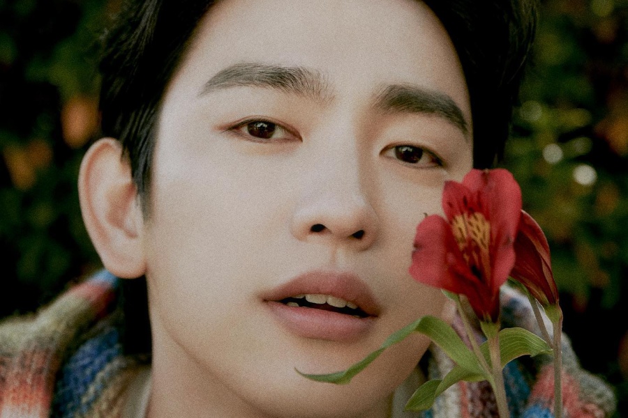 초영 🐉 on Twitter: "RT @soompi: #GOT7's #Jinyoung Drops Handsome Teasers For Upcoming Solo Album ...