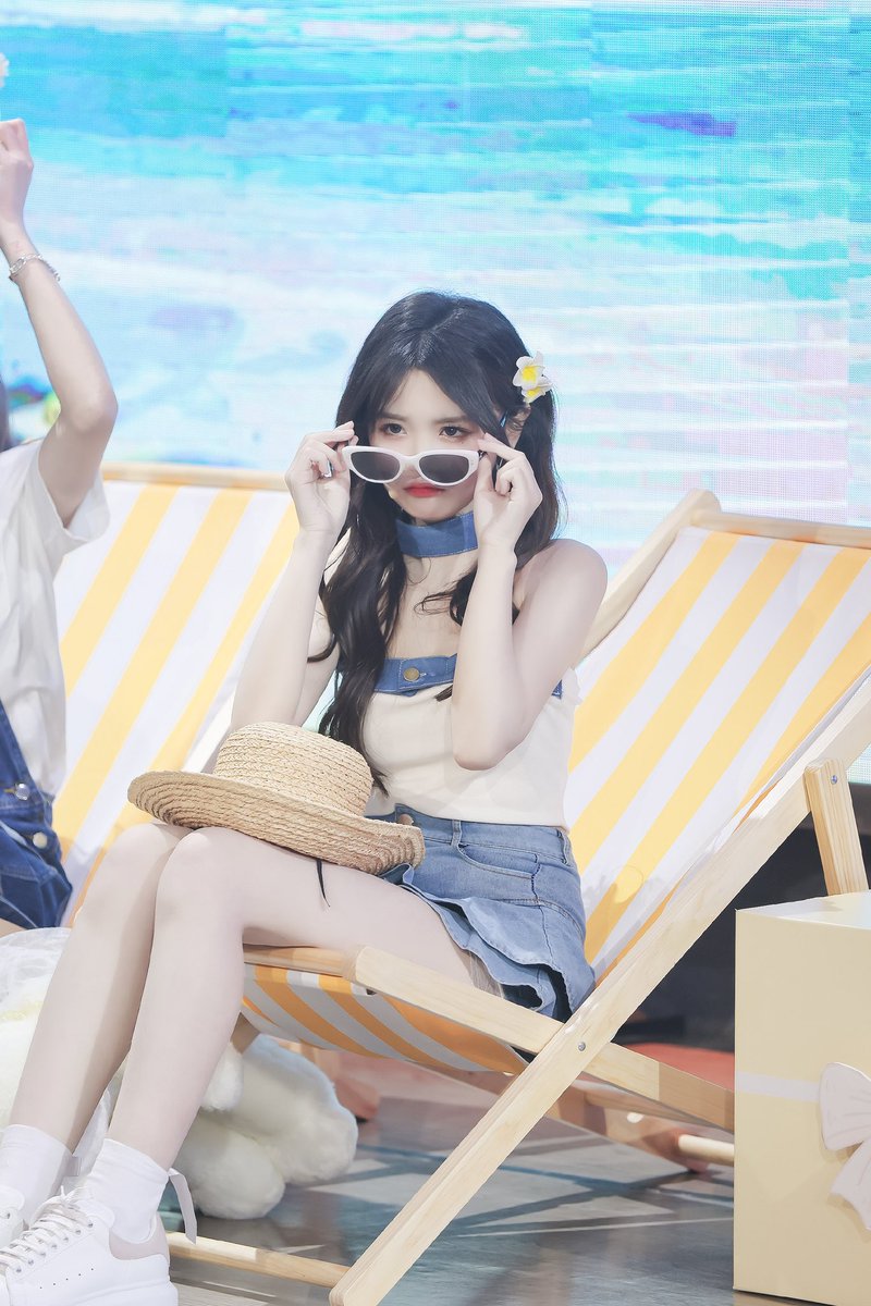 yan qin pics #40 on Twitter: "230107 ★ weibo: © 寒金鸣夜 #颜沁 #SNH48 #YanQin"