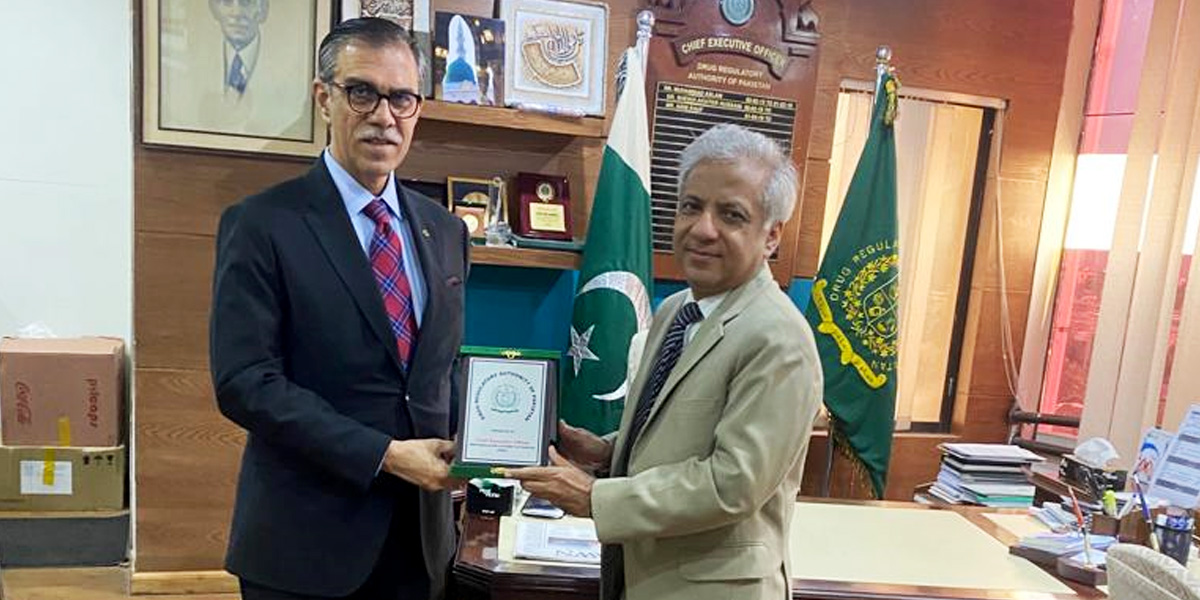 Aga Khan University on Twitter: "AKU President Dr Sulaiman Shahabuddin met Dr Asim Rauf, CEO ...