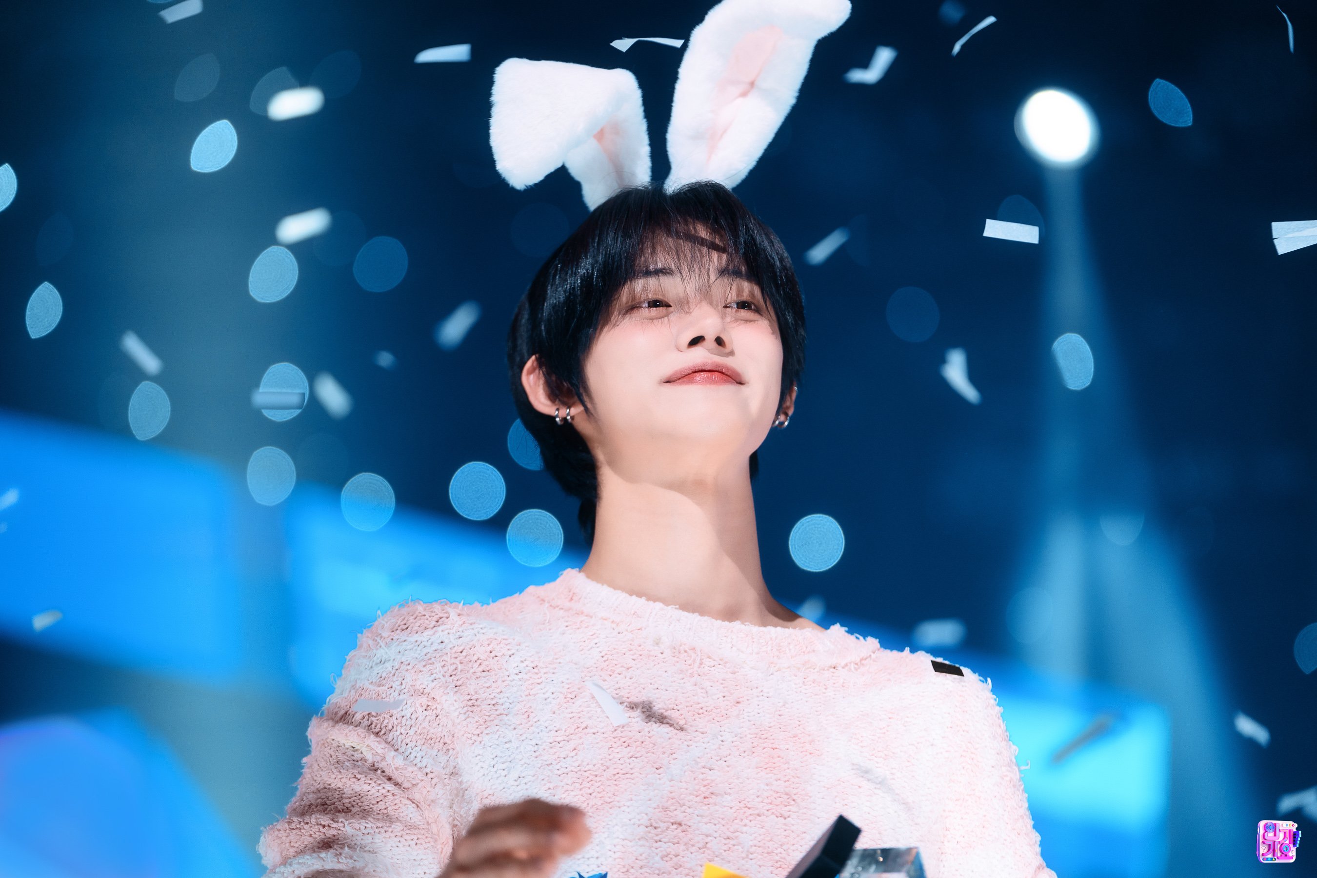 TXT INTERNATIONAL on Twitter: "(SBS INKIGAYO) BEHIND THE SCENES PHOTO SKETCH — #YEONJUN (14 ...