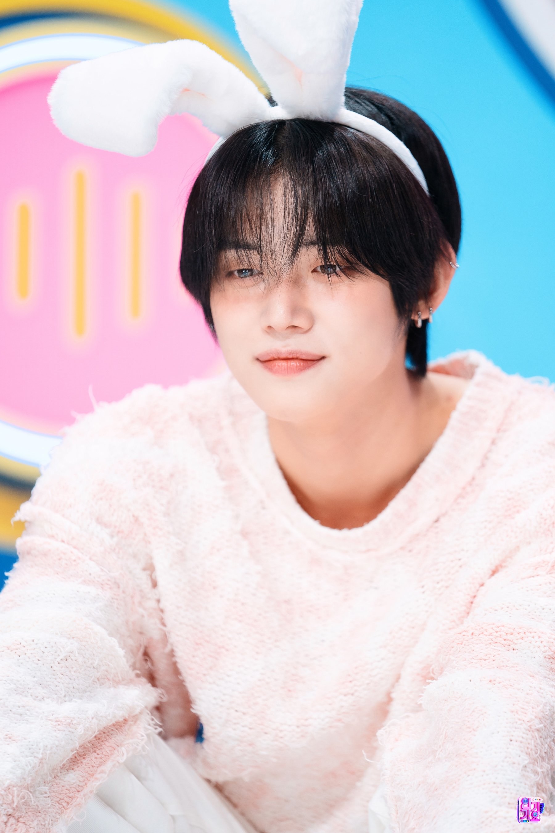 TXT INTERNATIONAL on Twitter: "(SBS INKIGAYO) BEHIND THE SCENES PHOTO SKETCH — #YEONJUN (14 ...