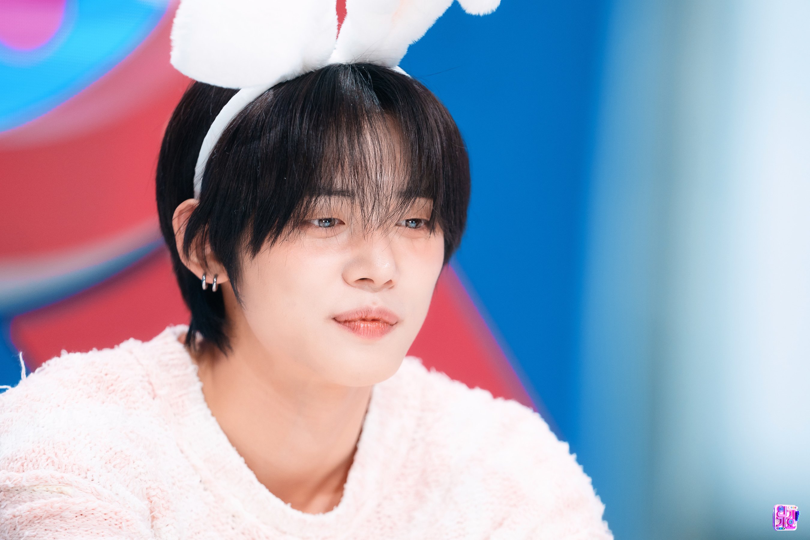 TXT INTERNATIONAL on Twitter: "(SBS INKIGAYO) BEHIND THE SCENES PHOTO SKETCH — #YEONJUN (14 ...