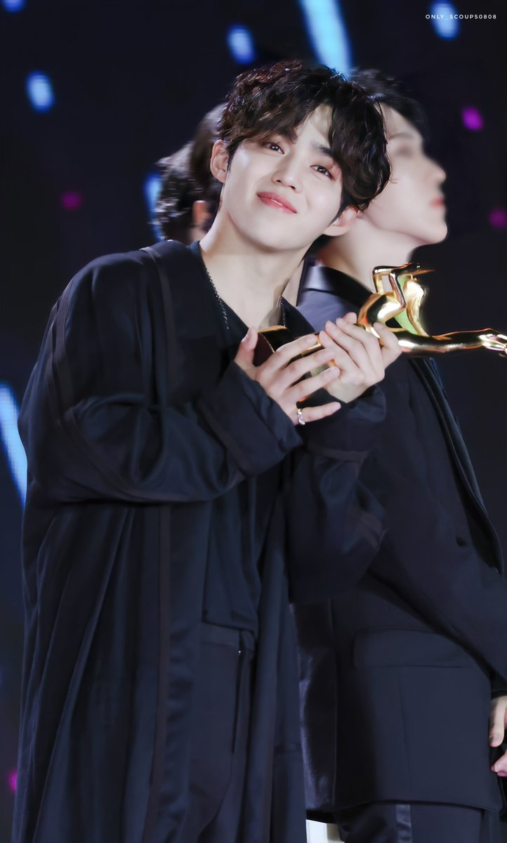 only_scoups0808 on Twitter: "230107 #SCOUPS #에스쿱스 #세븐틴 #SEVENTEEN #エスクプス #최승철 #승철 @pledis_17"