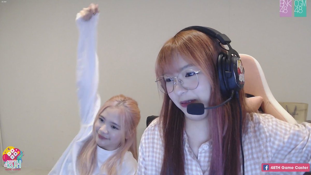 LF48 🤓 on Twitter: "ขอบคุณน้องมีนที่อยู่เป็นเพื่อนพี่เกรซน้าา 😃👋 #Meanbnk48 #GraceBNK48"