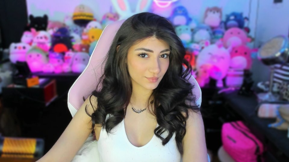 Marii on Twitter: "Webcam pics >"