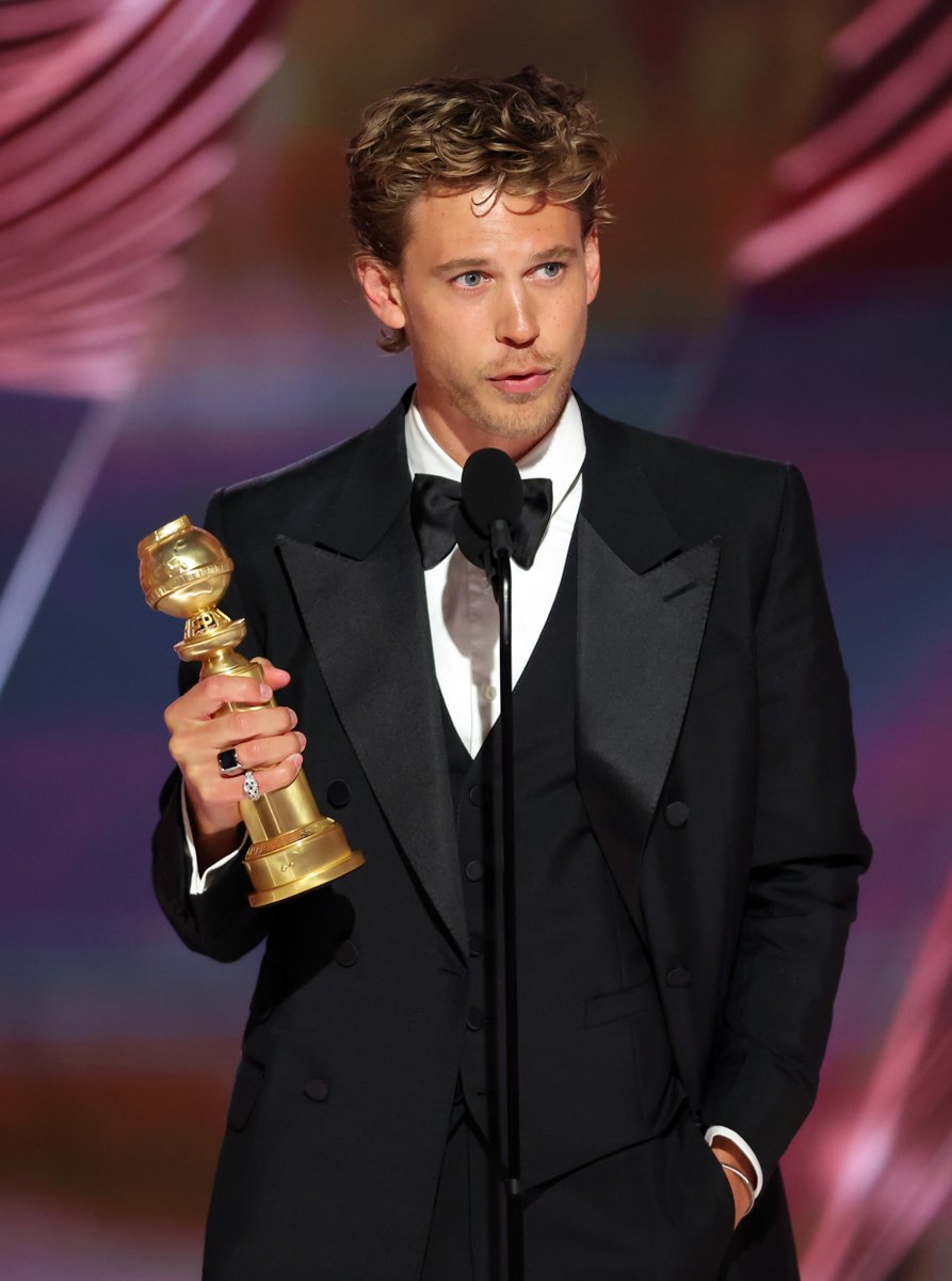 Austin Butler accepts the Best Actor in a Motion Picture – Drama award ...