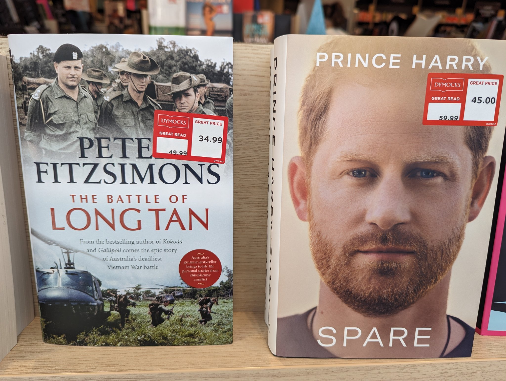 Jacqui Davis on Twitter: "@Peter_Fitz I just spotted Pete and Harry, side by side! https://t.co ...