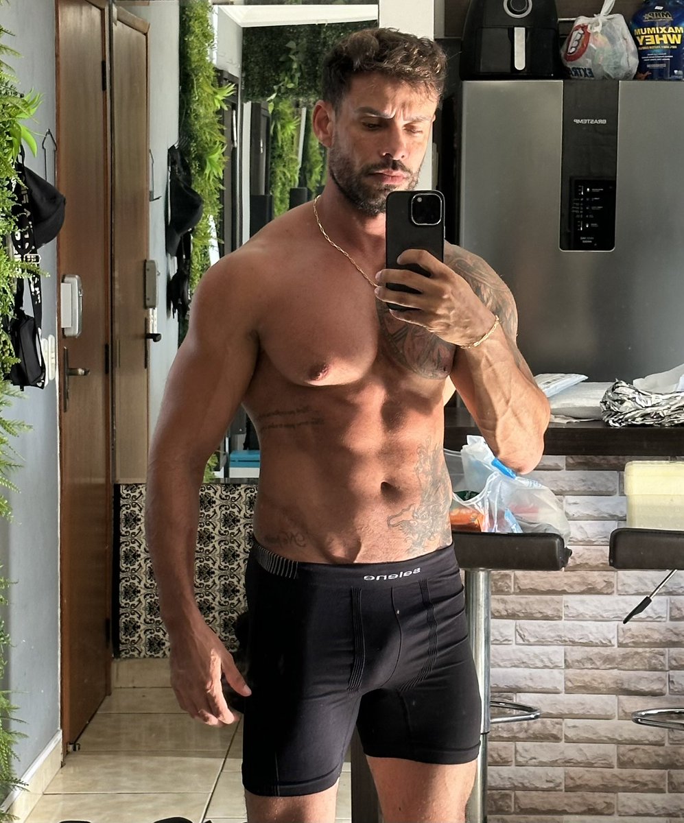 Romullo Praxes On Twitter Eu De Cueca Vocês Gostam 🩲👀