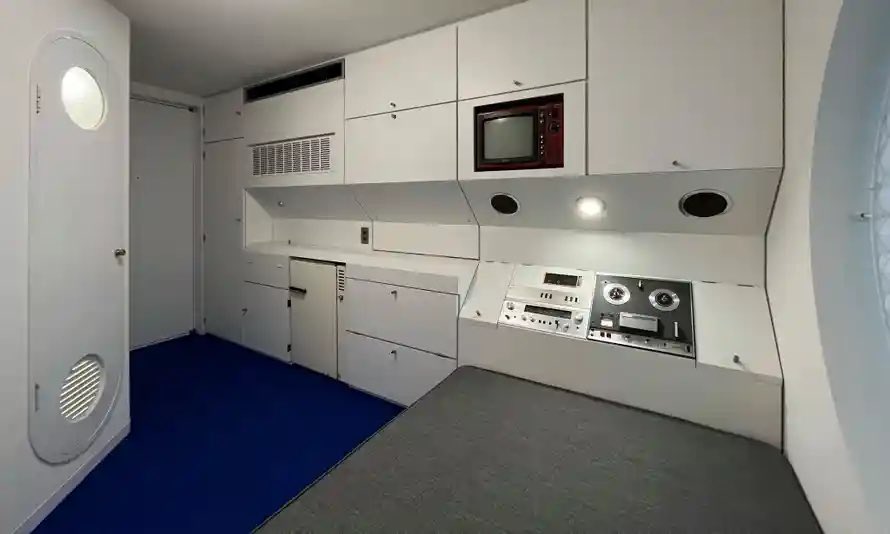 Architext14 on Twitter: "The pod life. https://theguardian.com/world/2023/jan/06/legacy-japan ...