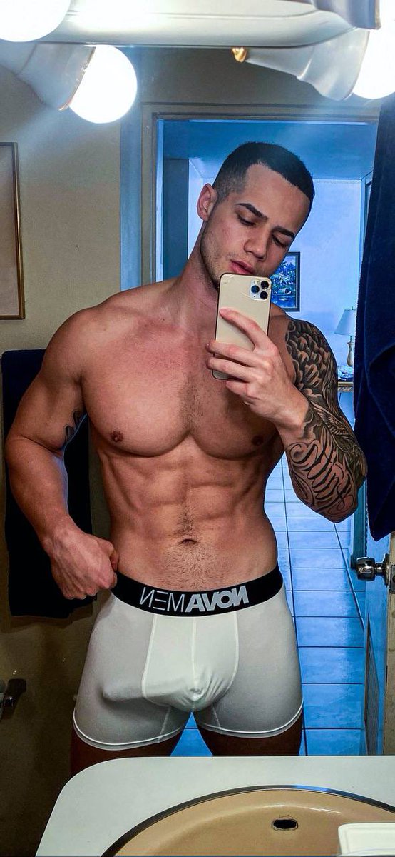 ADONIS on Twitter: "Cuál te comes primero ? 👅 Papi Art o Jordan Torres 💪🏽 RT si quieres ver pack 🍆💦"