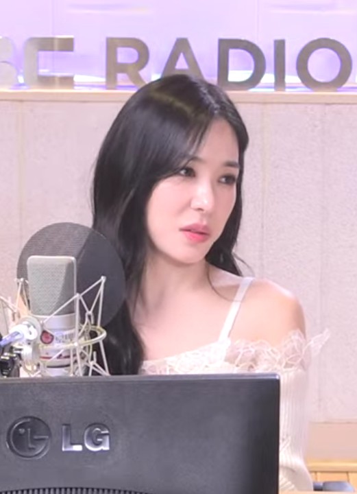 sonia on Twitter: "SNSD Tiffany 💗💗 Roxie from Chicago musical & Rachel from Reborn rich drama on ...