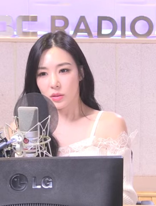 sonia on Twitter: "SNSD Tiffany 💗💗 Roxie from Chicago musical & Rachel from Reborn rich drama on ...