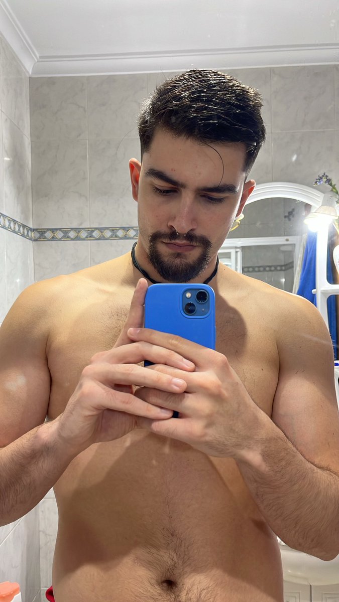 Hot Dudes Good Mood 🇺🇦 on Twitter: "RT @cuernicabro: Echo de menos aquella época en la que tenía ...