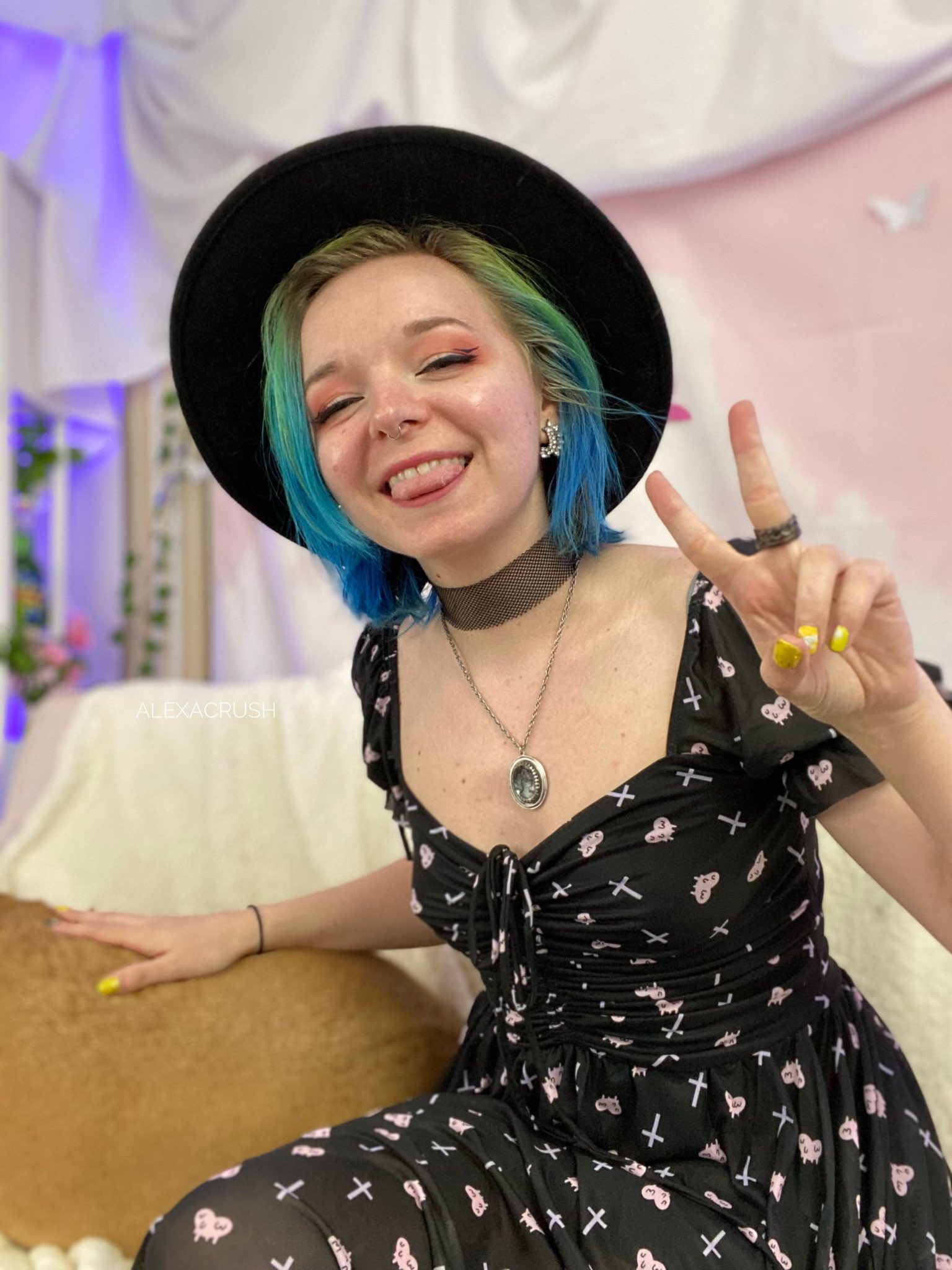 TW Pornstars - 1 pic. AlexaCrush. Twitter. I saw someone post about ...