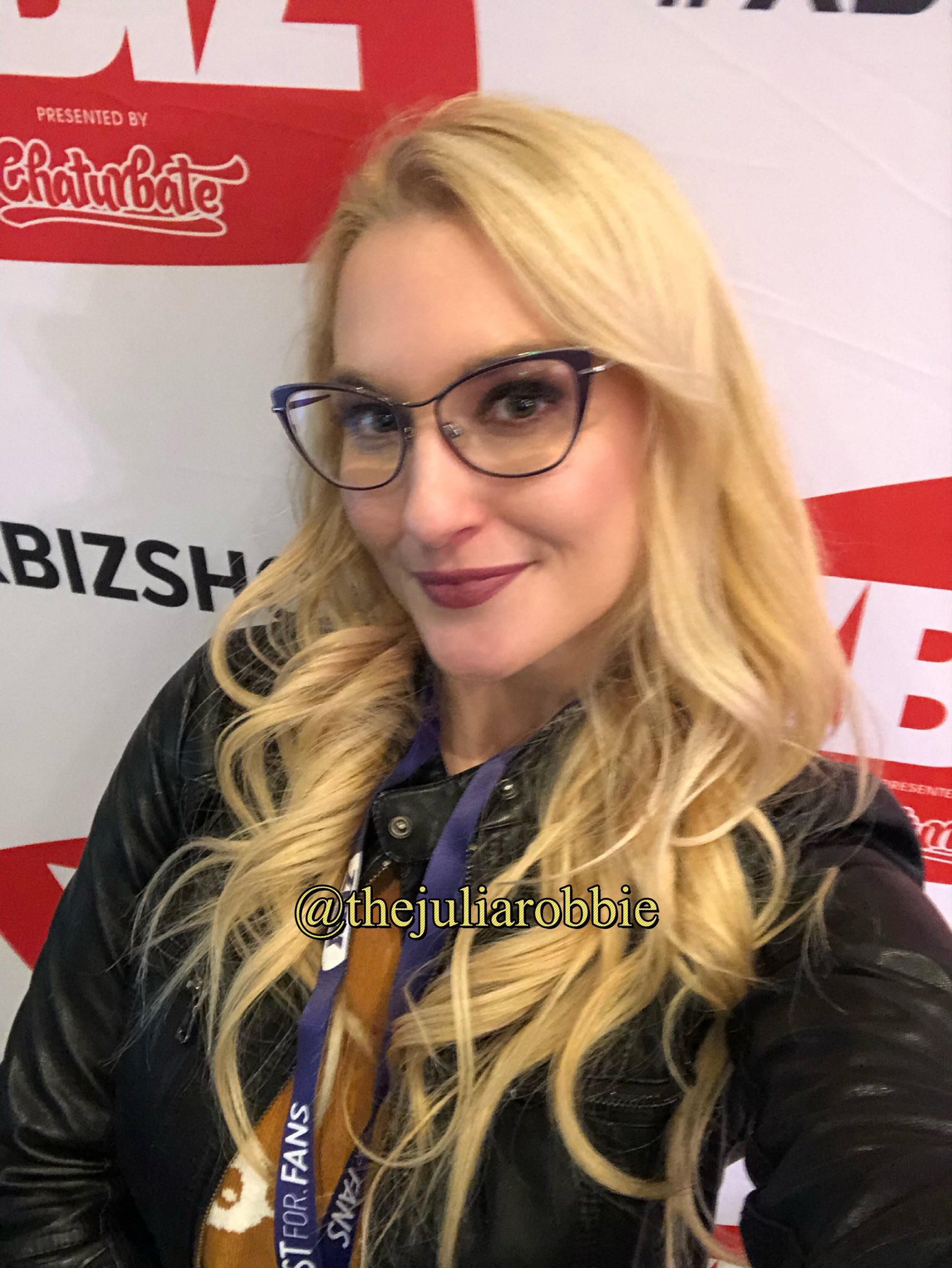Tw Pornstars Julia Robbie Twitter Just Attended A Bunch Of Panels