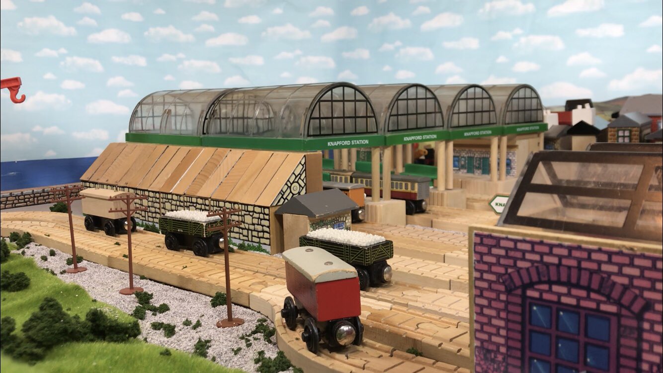 Domeless Engine on Twitter: "Ok so… since I have to reshoot a lot of knapford stuff anyways I ...