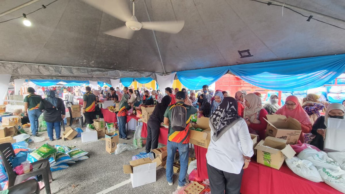 Berita RTM on Twitter: "Alor Setar, 12 Januari- 400 ekor ayam segar, telur 400 papan yang dijual ...