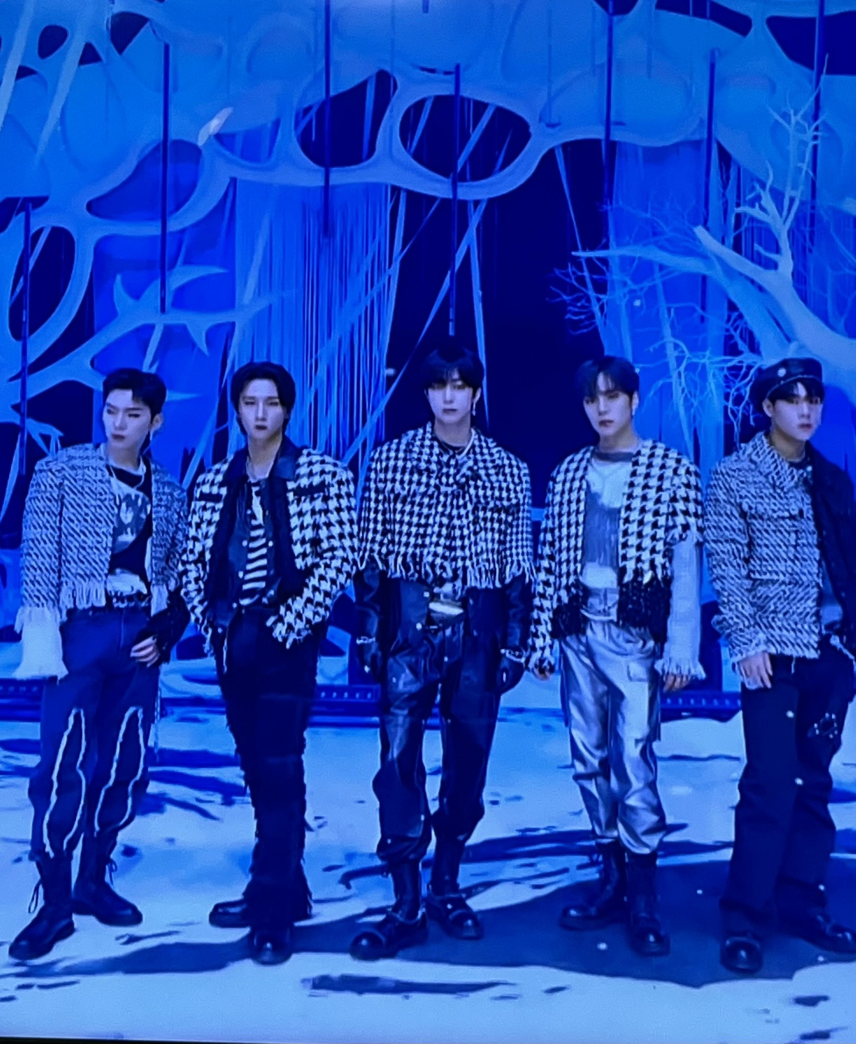 디토 (@ditto_52) / Twitter