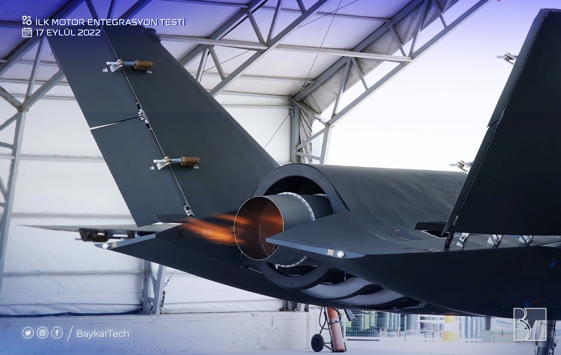 JSF on Twitter: "クズルエルマの動翼のところ、これは試験機だからこうなってるんだろうか。なんか根元が浮いてるし、器具が付いてるし… https://t.co ...