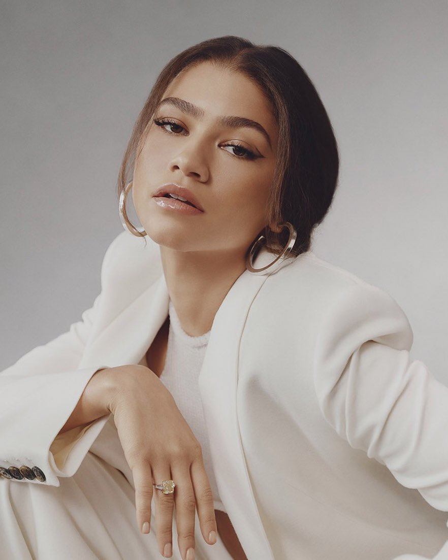 Zendaya Updates on Twitter: Zendaya Updates on Twitter: