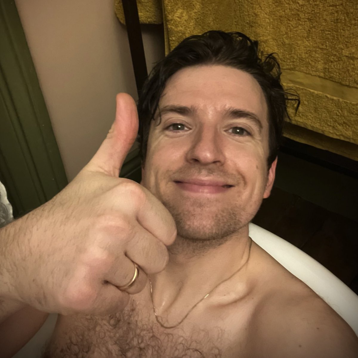 Fit Famous Males on Twitter: "Greg James 😍😍"