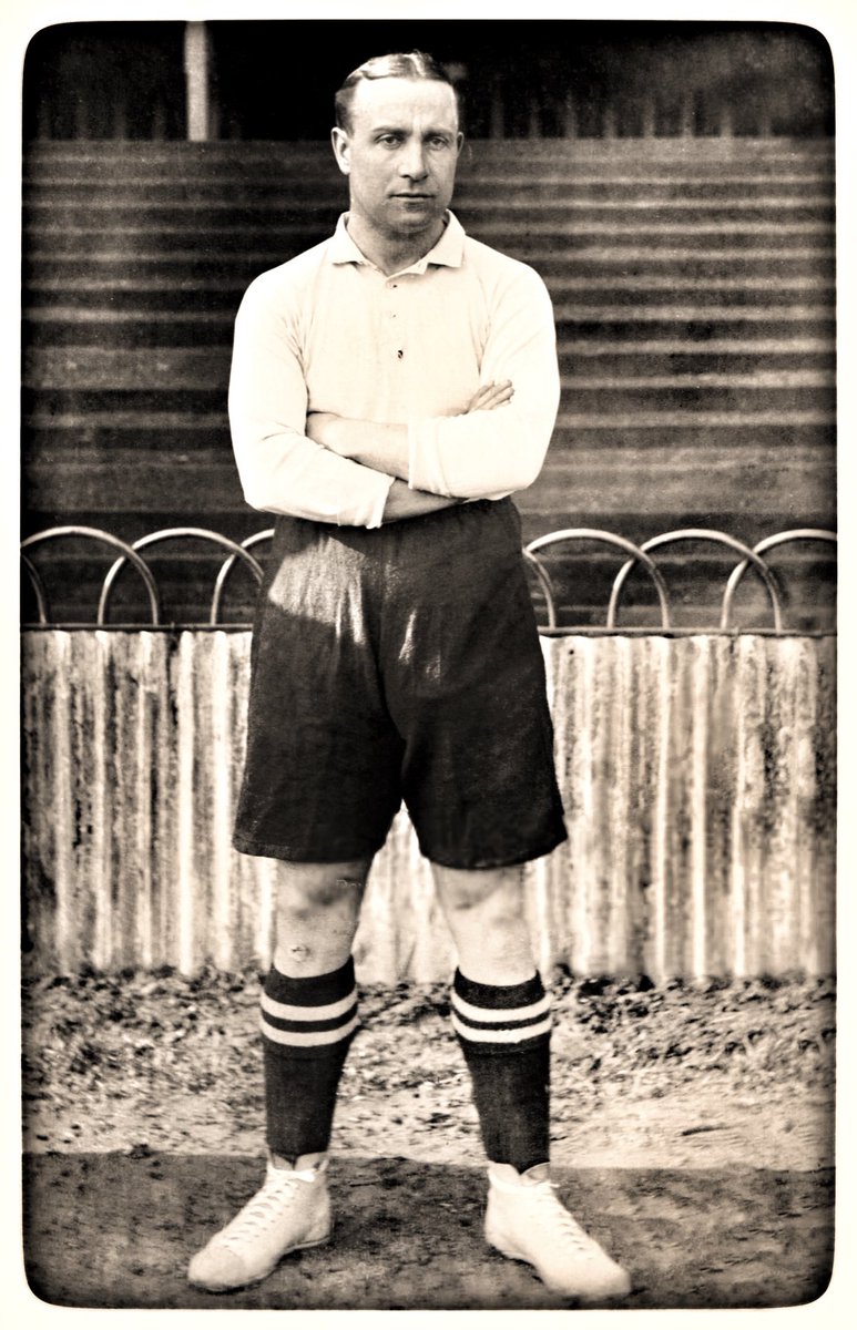 rluiz66 on Twitter: "RT @IainMcMullen: Percy Humphreys photographed during his time at Tottenham ...