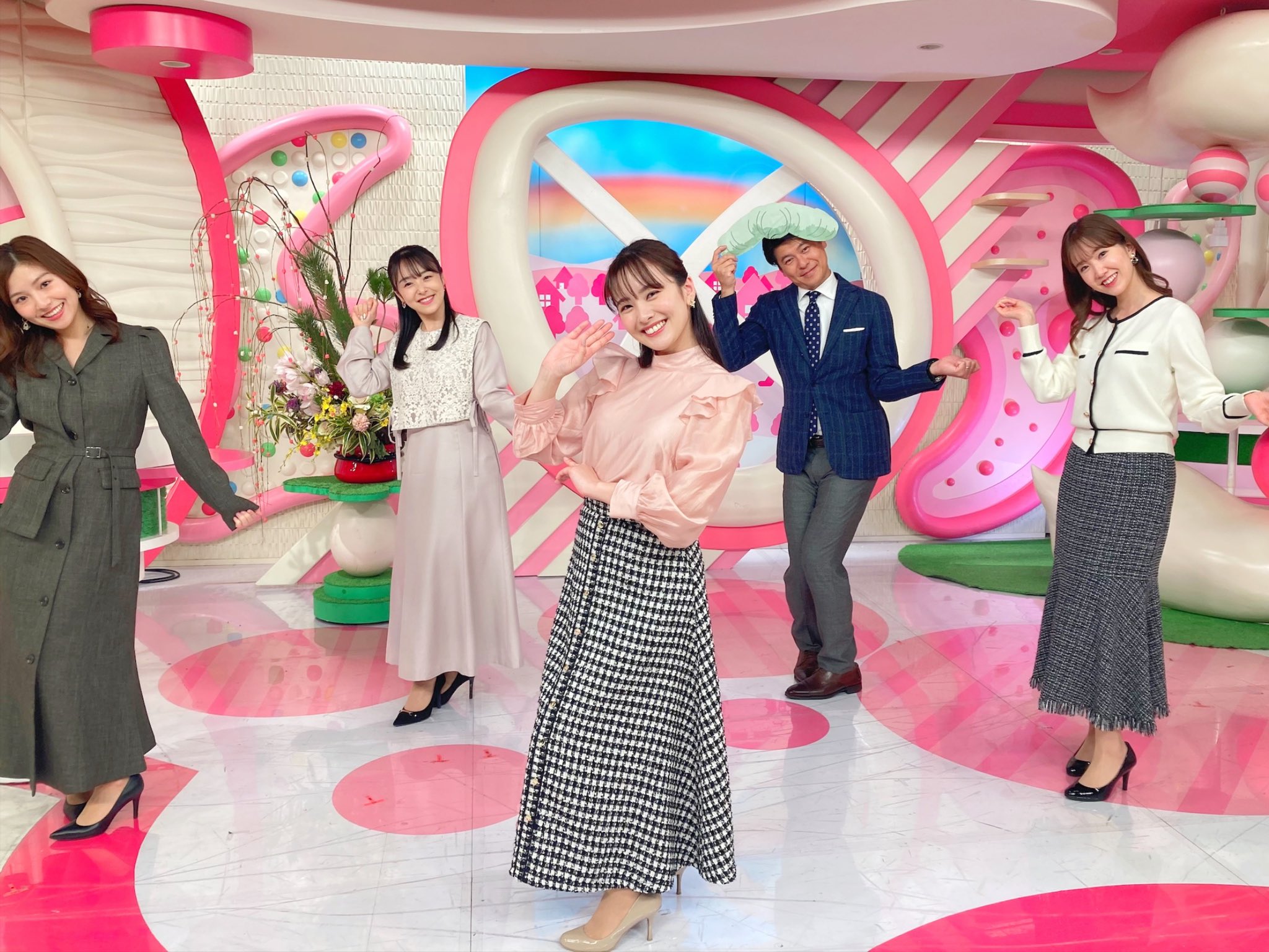 河出 奈都美/日本テレビアナウンサー on Twitter: "Oha!4 初日でした♪ あたたかいOha!4チームに迎え入れてもらえてとても幸せです☺️💕 そういえば緊張で覚えてないけど、私 ...