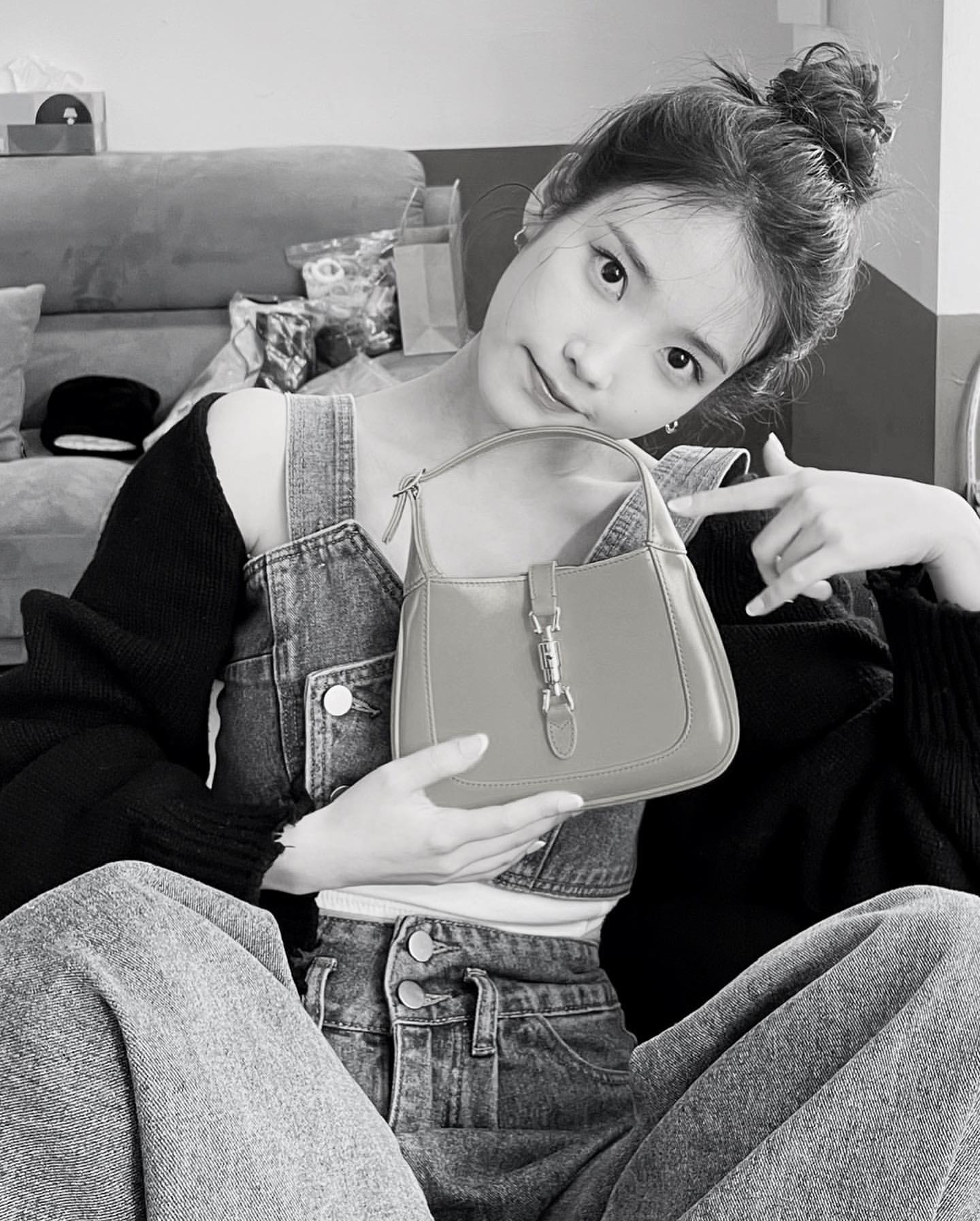 𝑩𝒍𝒖𝒆𝒘𝒊𝒏𝒈 (@iu_bluewing) / Twitter