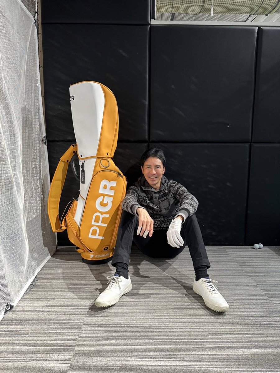 PRGR（プロギア） on Twitter: "PRGR GINZA EXに定期的に練習に来られている郷ひろみさん。1時間みっちり練習した後に愛用のキャディバッグと。 ちなみに郷さんが選ばれた ...