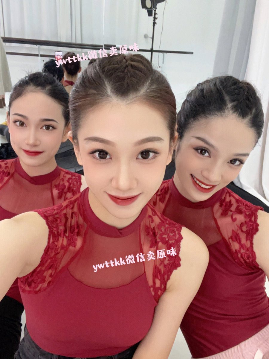 仙女姐姐的原味小内裤 On Twitter 和妹妹们准备新年活动的练习 原味内裤 原味鞋 原味袜子 原味丝袜