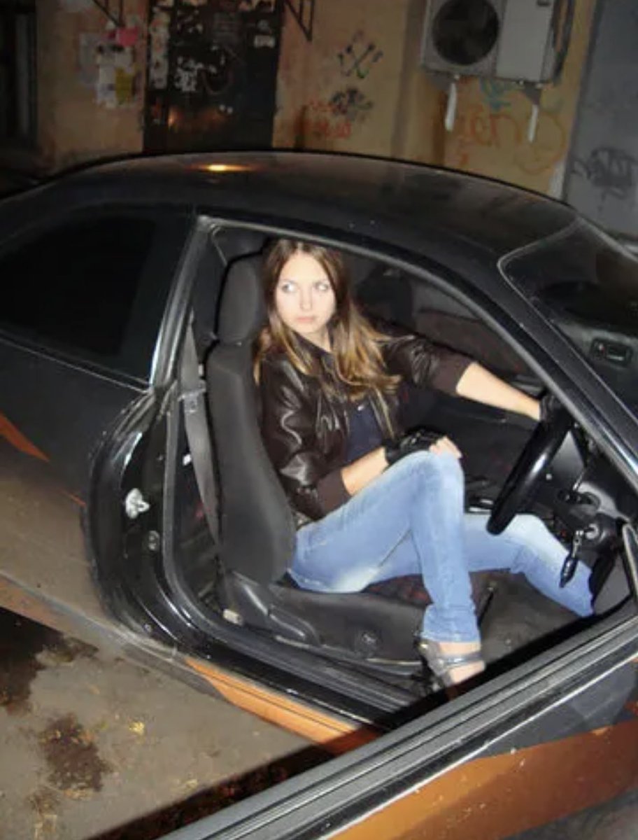 Ну я On Twitter Ну я не могу не показать этот клад 2011 год мне 21😅