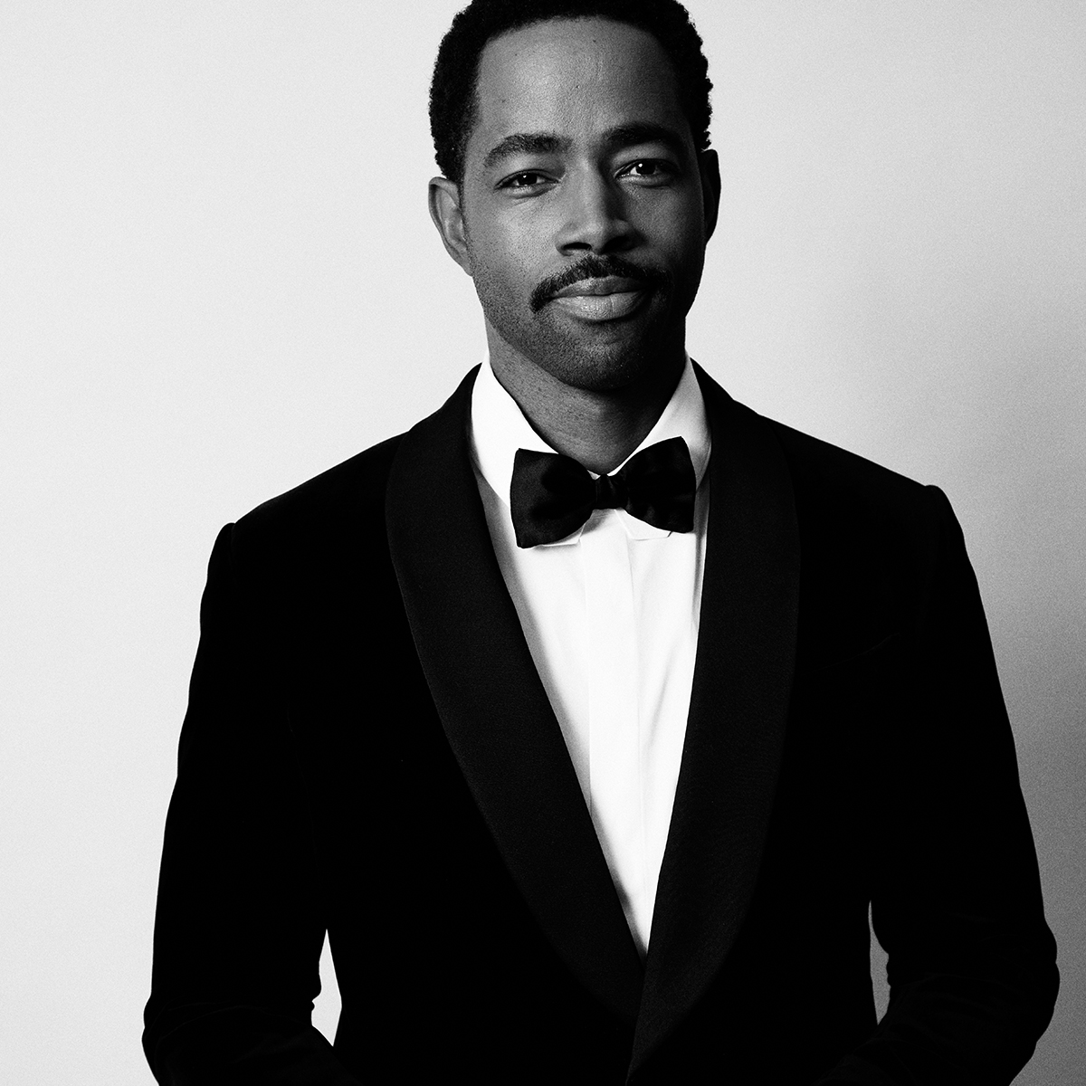 .@JayREllis in #LouisVuitton at the 80th Annual #GoldenGlobeAwards. The ...