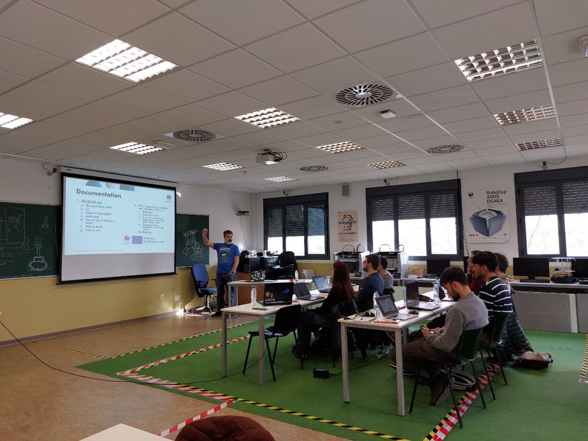 Intelligent Robotics Lab URJC on Twitter: "Esta mañana hemos tenido el seminario de #ROS2 del ...
