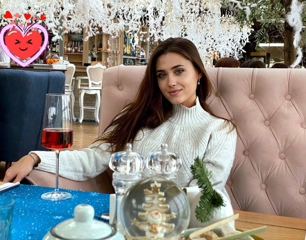 Vassiilisa on Twitter: "Waiting for summer in a warm sweater 😋😇 Who else has a New Year mood? 🎄🍷"