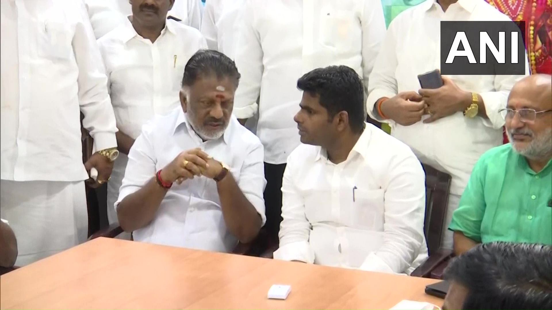 ANI on Twitter: "Chennai, Tamil Nadu | Tamil Nadu BJP Chief K Annamalai, AIADMK leader O ...