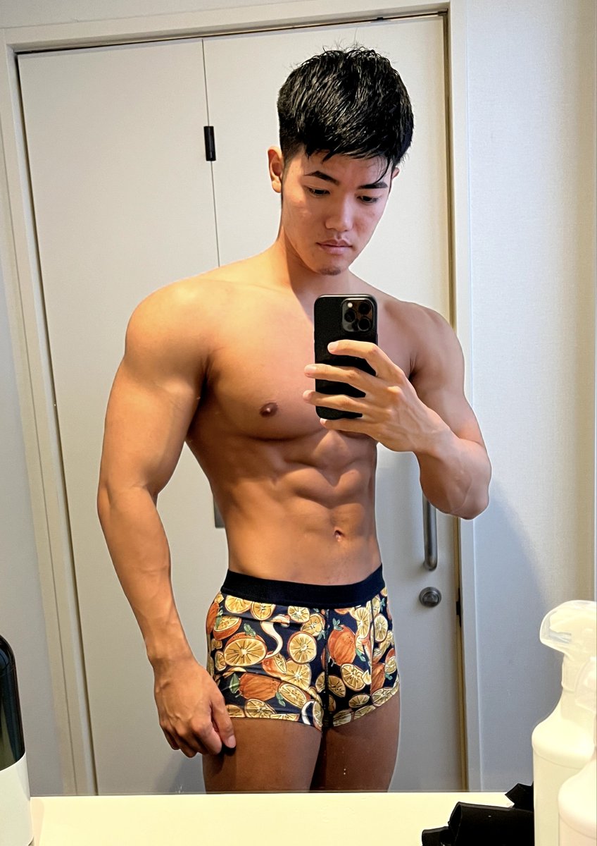 Yuhei Kinjo on Twitter: "No muscle training today😎😎"