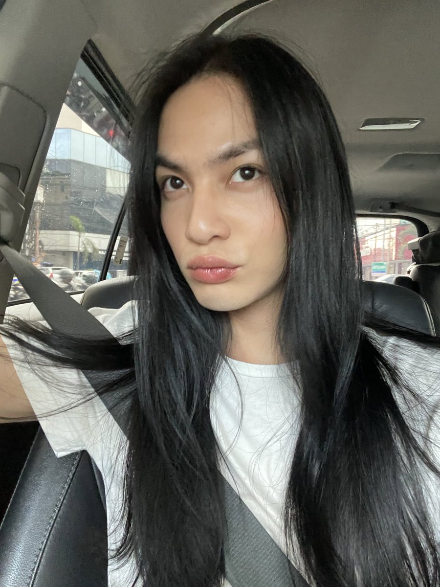 dodi hadid on Twitter: "😗😚"