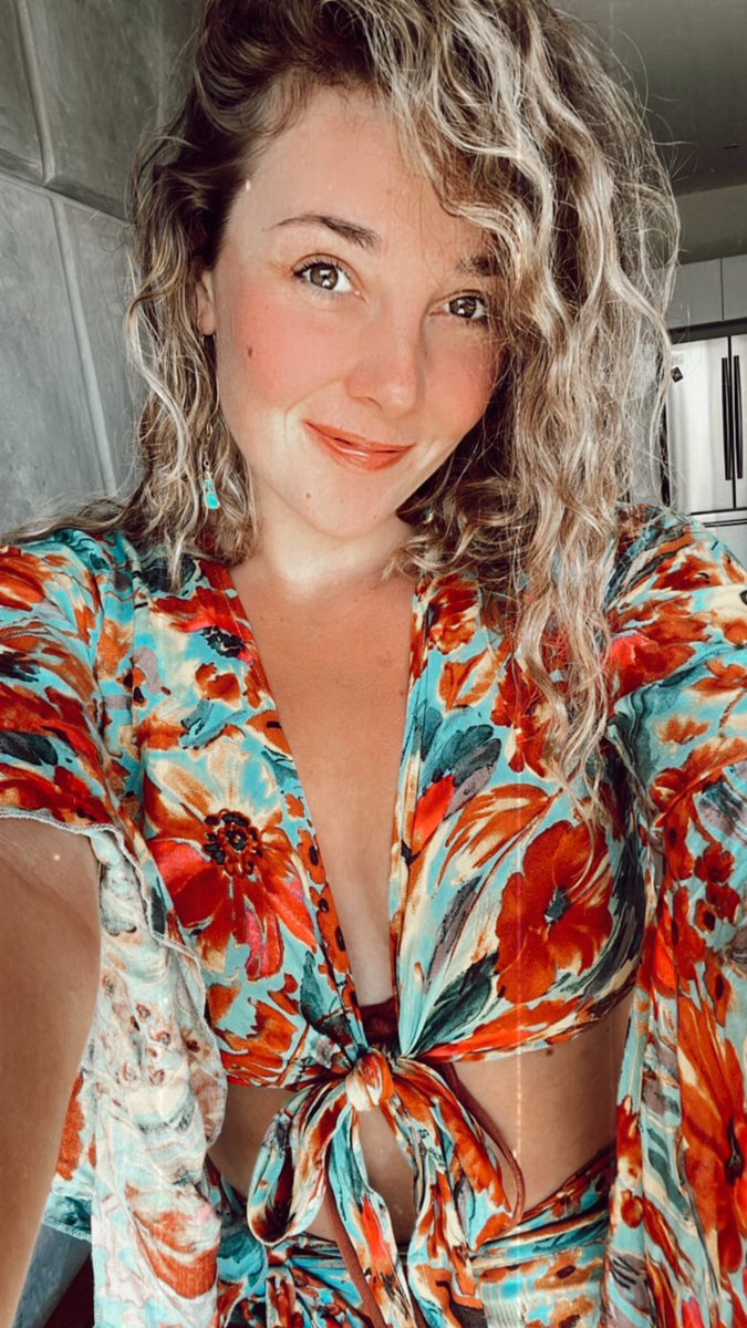 𝐸𝓂𝓂𝒶 𝐵𝓁𝑜𝑜𝓂 ☽ on Twitter: "Goodmorning, 🦋 I’m live ! https://chaturbate.com/in/?track=default ...