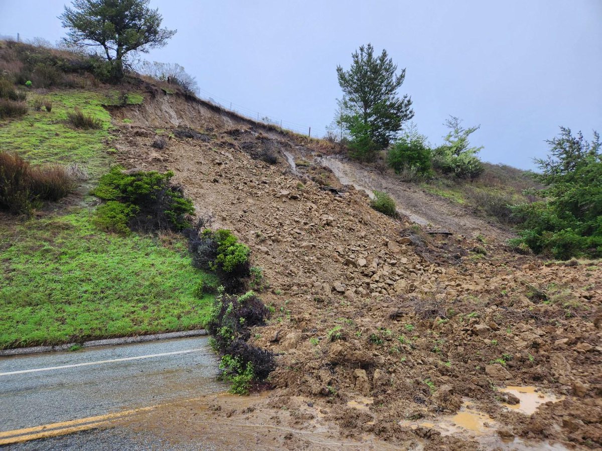CAL FIRE CZU on Twitter: "A portion of Cloverdale Road in Pescadero is closed due to a mudslide ...