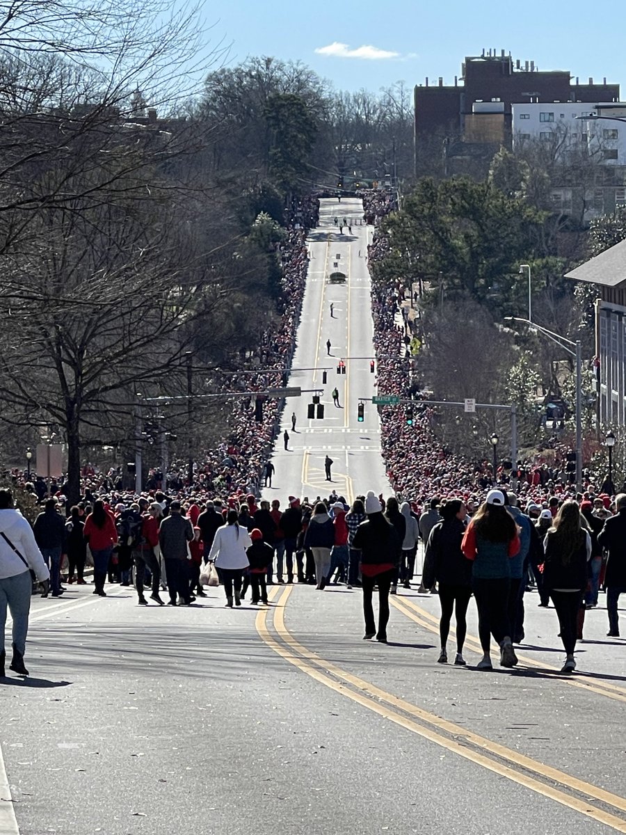 Adam Russell on Twitter: "Party time! #GoDawgs #back2back"