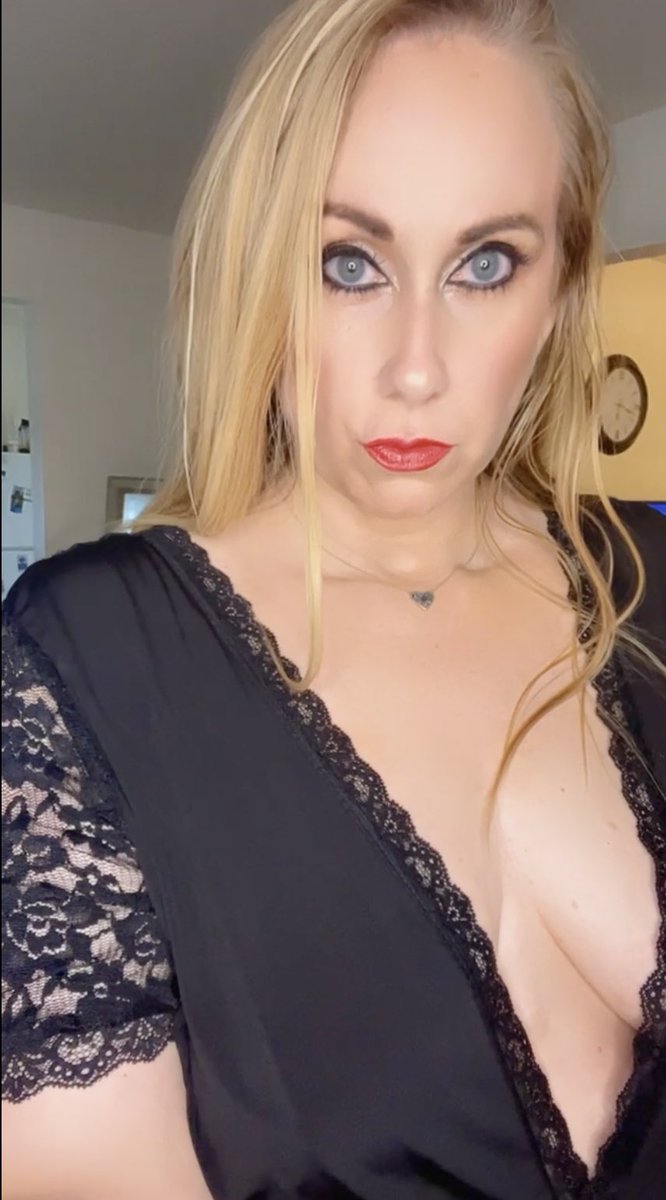 ⭐️ MILF Models ⭐️ on Twitter: "Follow @JennaJordan22 💗💗 🔗 https://linktr.ee/JennaJordan22 https ...