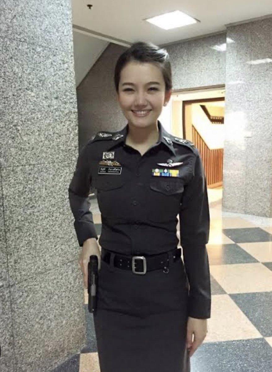 光头吴wutaigo On Twitter 泰国女警拍的小视频提醒大家不要上网络诈骗的当,不管是谎称邮局、海关、警察、税务、快递等连同吓唬或者诱惑性中奖等,直接拉黑或者举报减少不必要损失👍