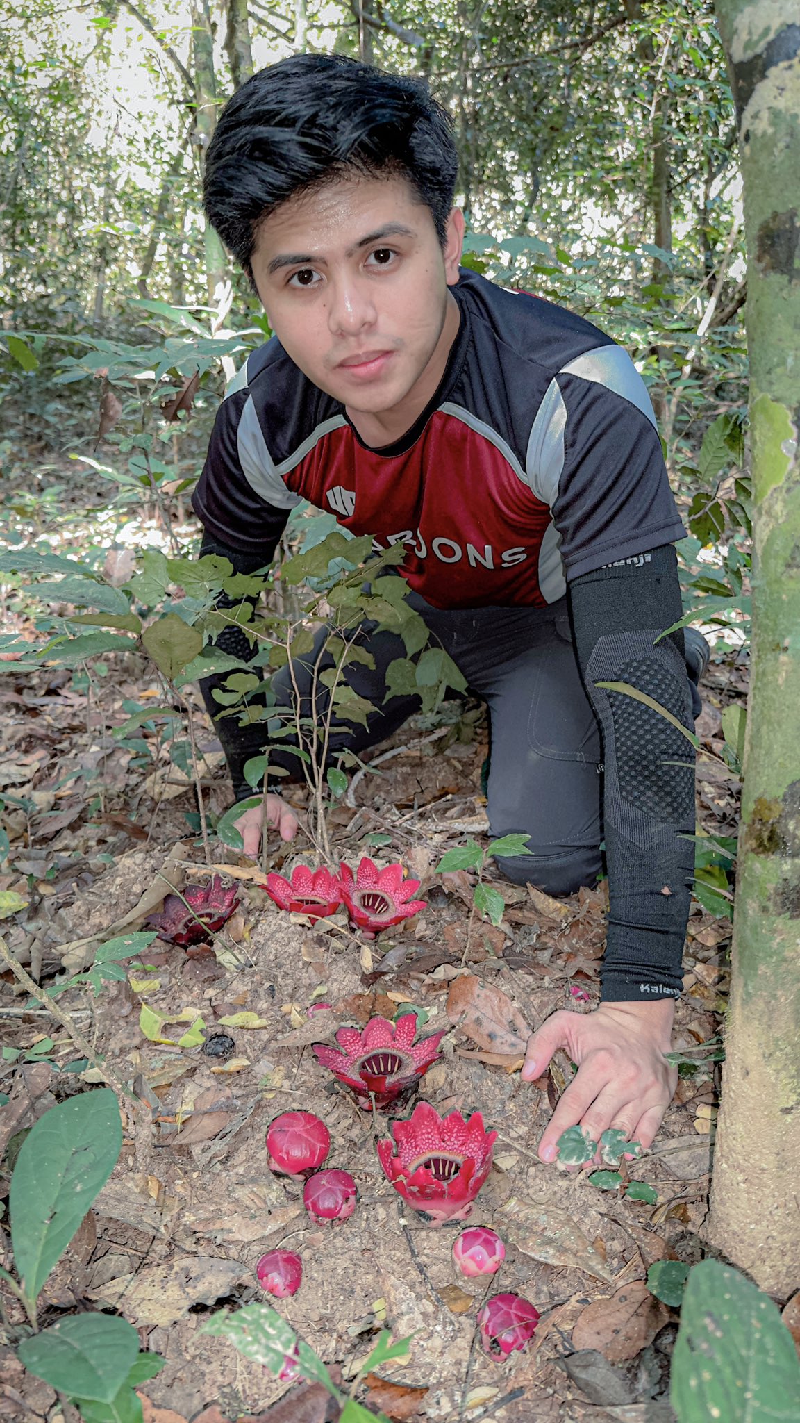 Adriane Tobias on Twitter: "A SIGHT TO BEHOLD! Just stumbled upon the stunning and unique flower ...