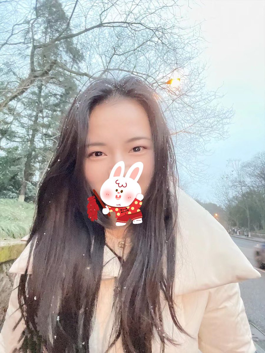 小炮友的日常 On Twitter 临近新年咯 出来玩真开心呀 有想看的嘛