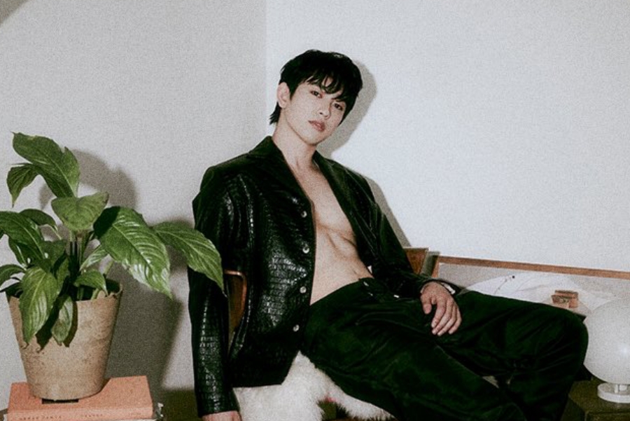 Soompi on Twitter: "#GOT7's #Jinyoung Is Ready For His Close-Up In Seductive New Teasers For 1st ...