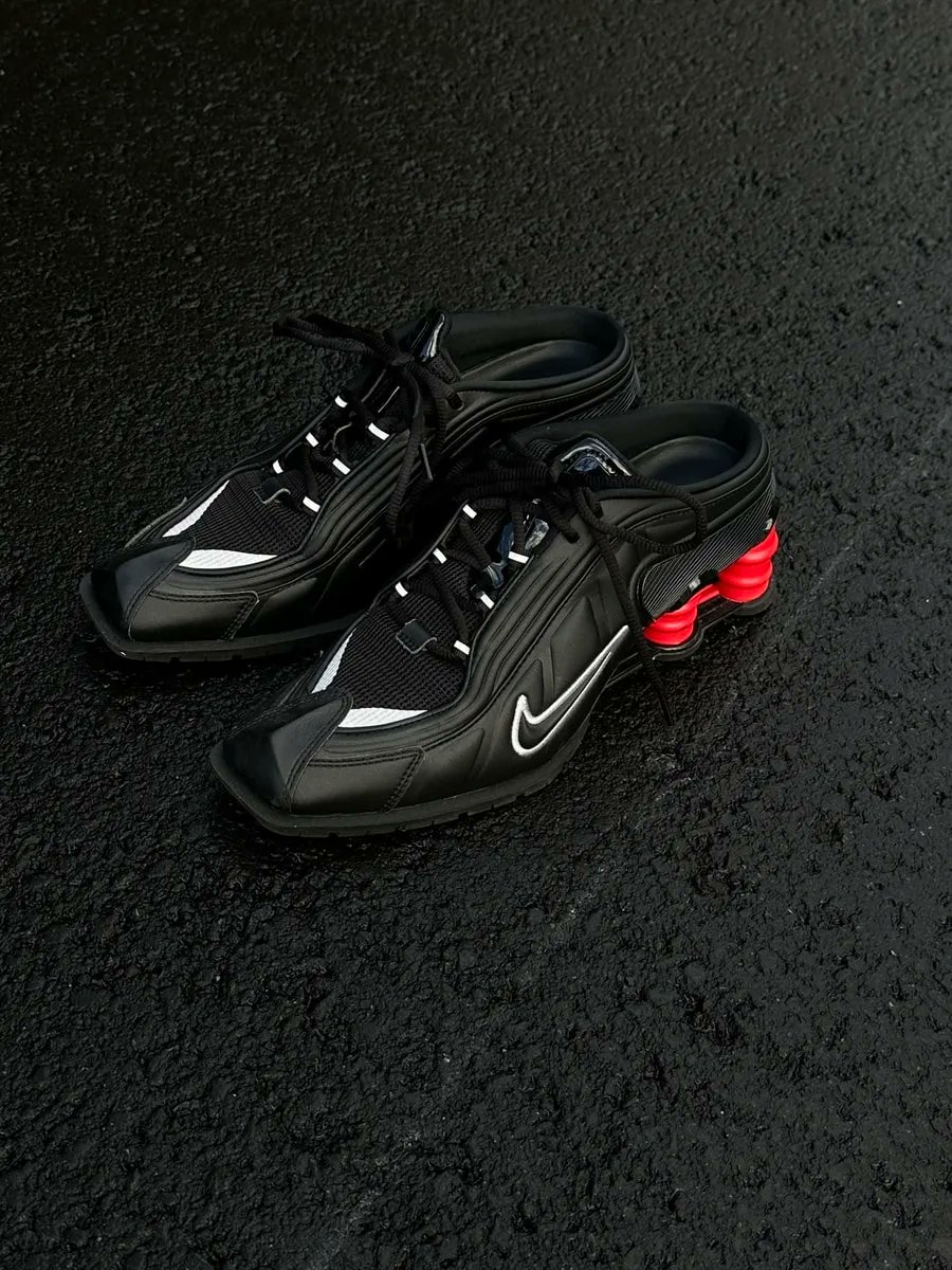 GINZA on Twitter: "【Martine Rose × Nike Shox MR4を愛用中】個人的にはスラックス等セットアップを着る時に合わせるのがタイプ。 https ...