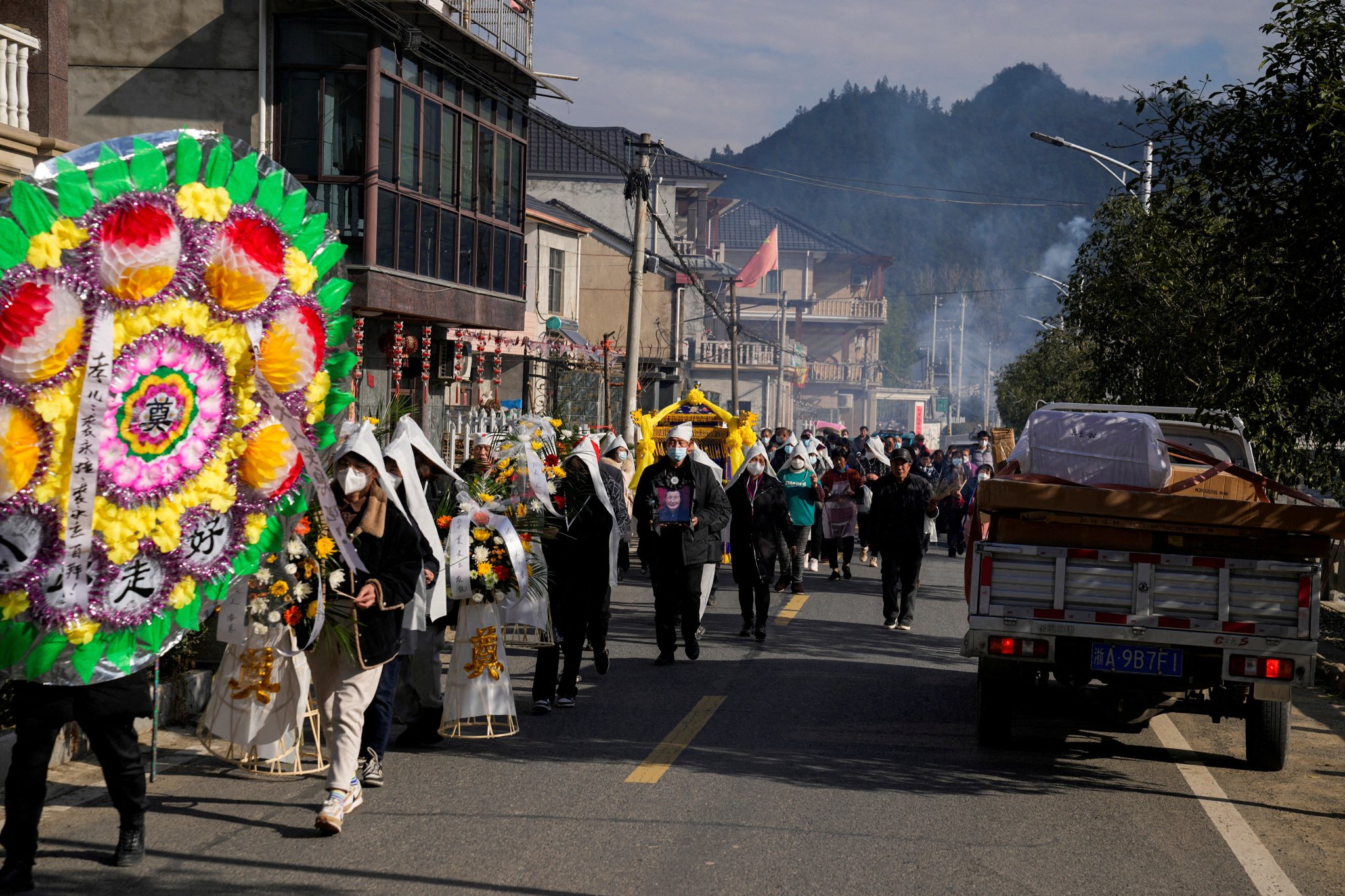 自由亚洲电台 on Twitter: "【北京疾控中心开庆功表彰会】 【网民:白骨堆上跳舞】 北京疾控中心开防控表彰大会,赞扬过去三年防控工作“依法、规范、科学、精准”，遭网民炮轰，批评政府既 ...